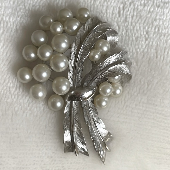 Trifari | Jewelry | Trifari Silver Feather Brooch Faux Pearls Signed ...